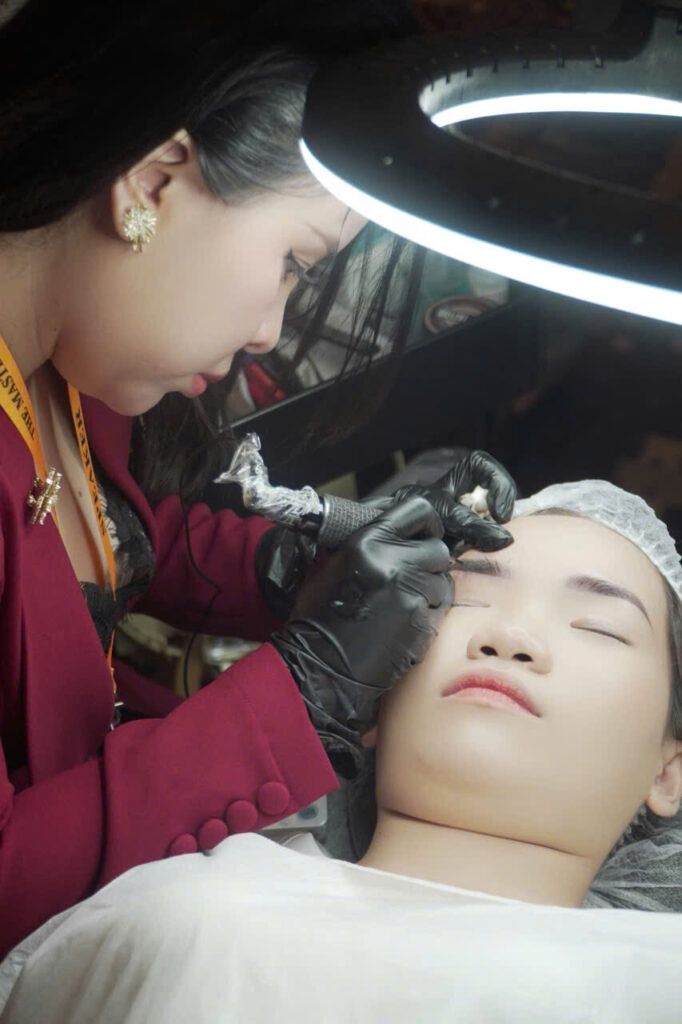 Khám Phá Nghệ Thuật Lisse Brown Cùng Master Trang Lê Tại The Masters Beauty of Vietnam 2024 ...