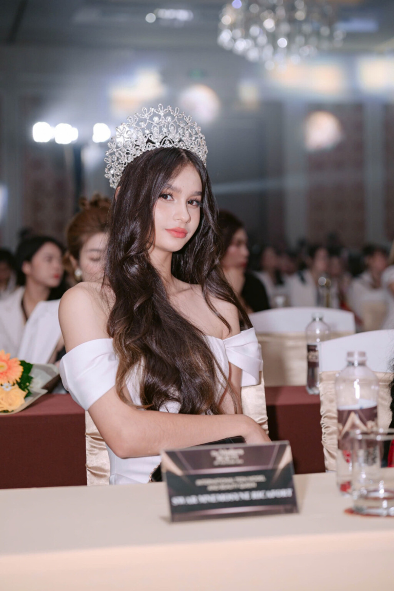 Người Mẫu Diana Kim – Gương Mặt Trẻ Đầy Tiềm Năng Xuất Hiện Tại The Masters Beauty Of Vietnam ...
